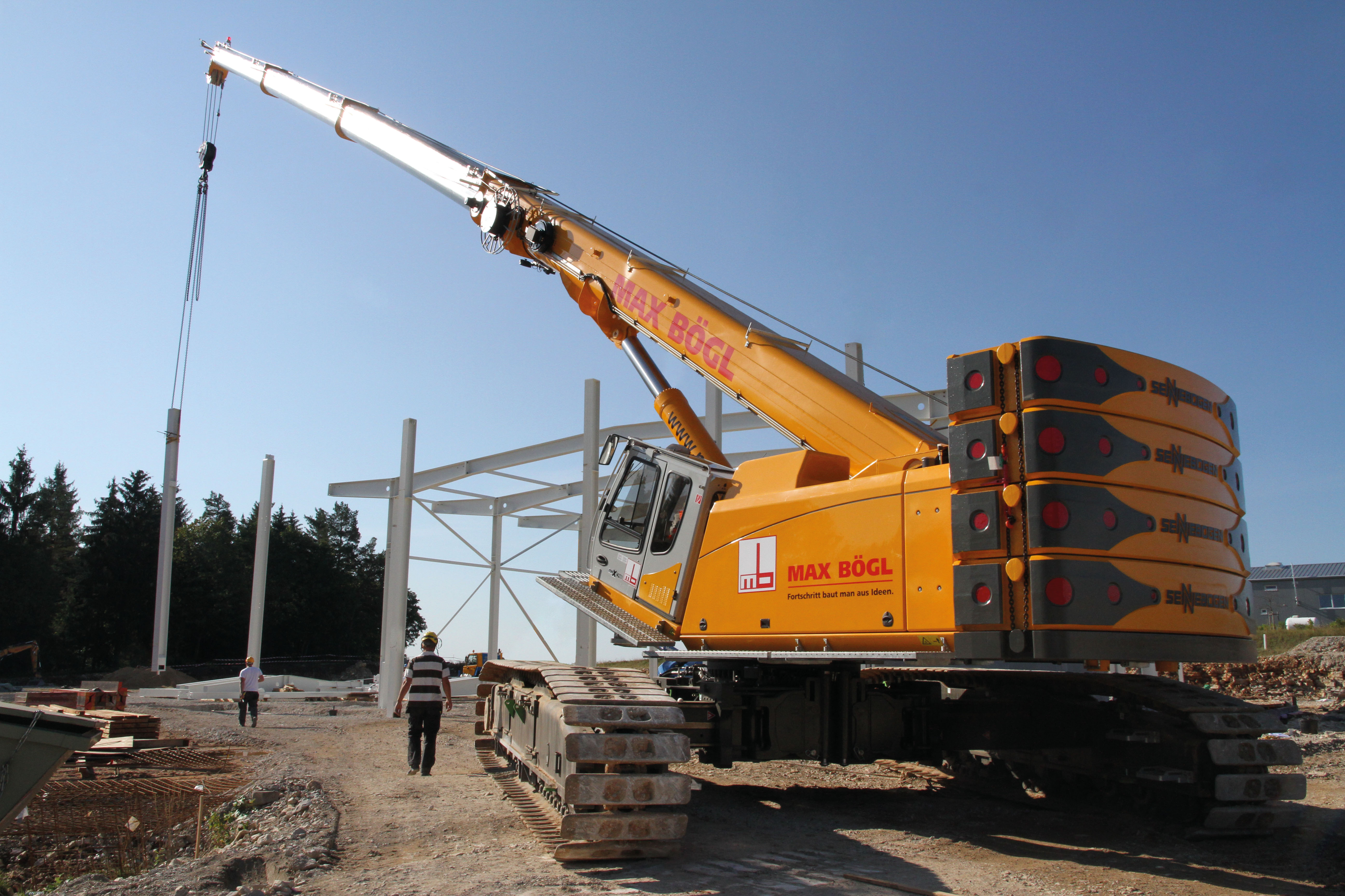 120 t telescopic crane proves its worth in first job for Max Bögl ...