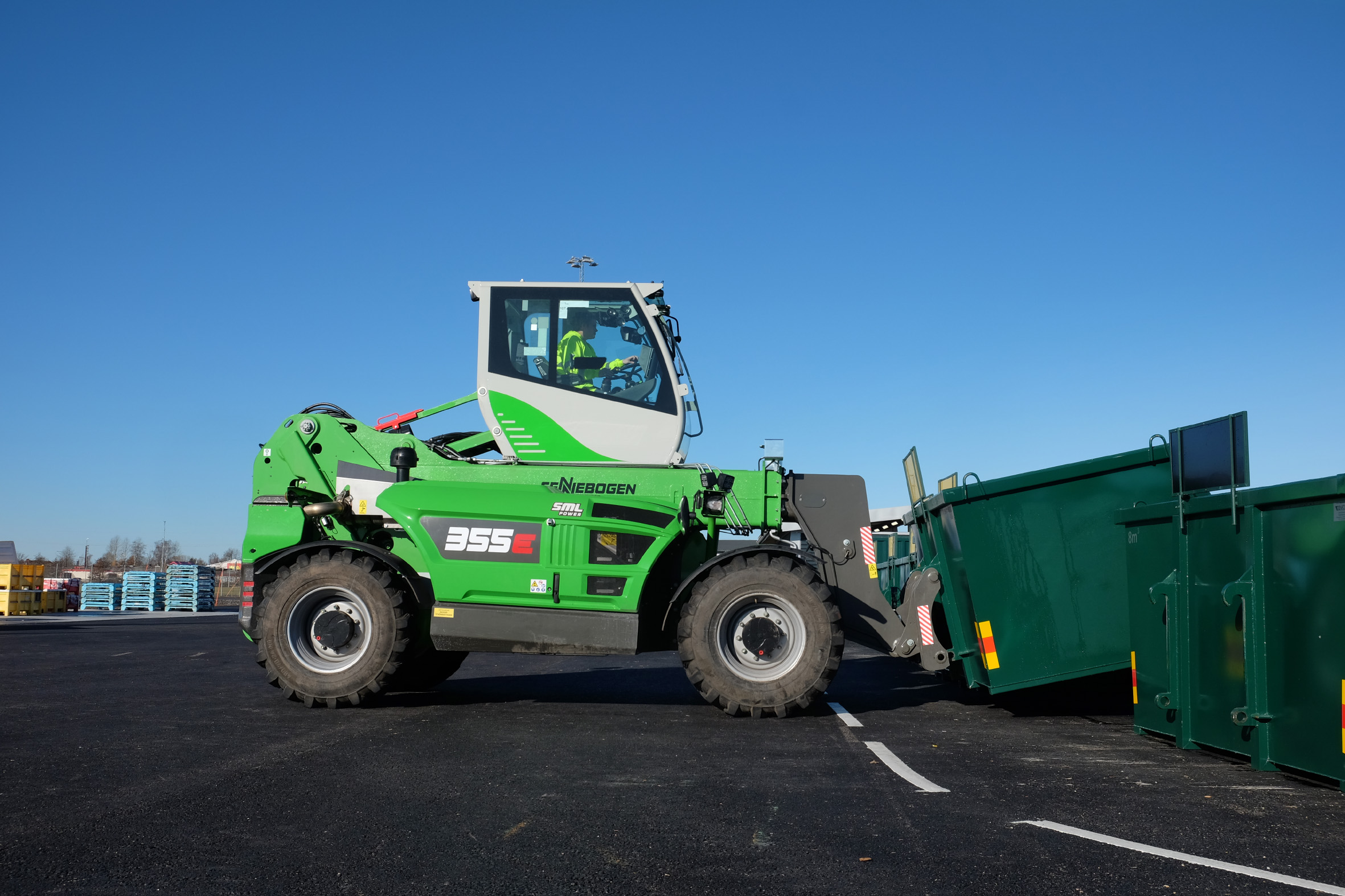 Neues Recyclingzentrum in Schweden setzt auf Teleskoplader