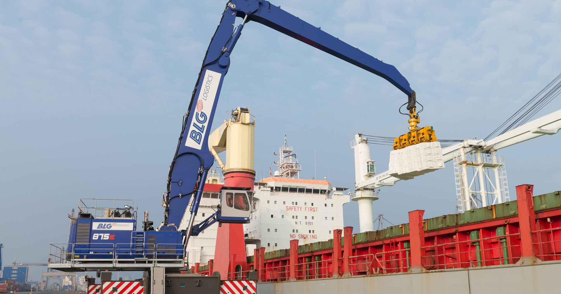 MOBILE PORT HANDLING AT BLG LOGISTICS: ENERGY-SAVING AND FLEXIBLE
