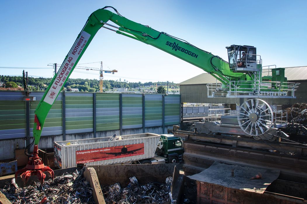 Material handlers for scrap handling | SENNEBOGEN
