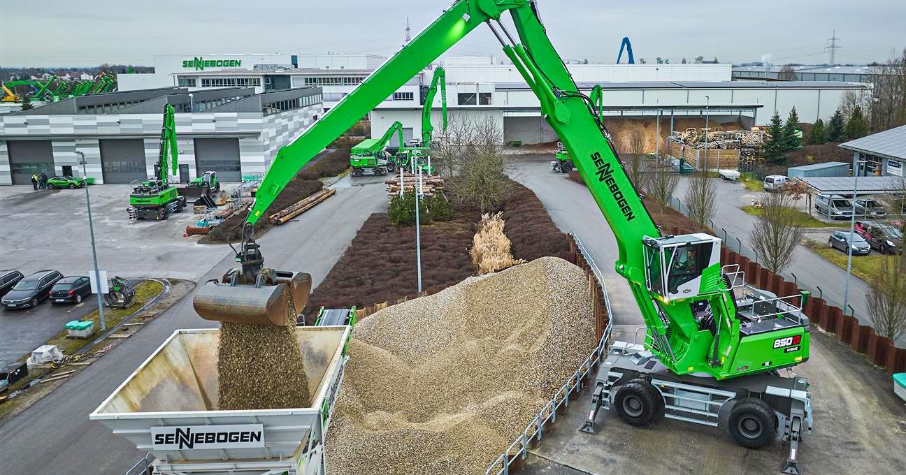SENNEBOGEN 850 G Hybrid Umschlagbagger