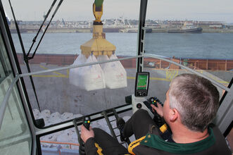 SENNEBOGEN 875 E-SERIES - THE OPTIMAL MACHINE FOR PORT HANDLING