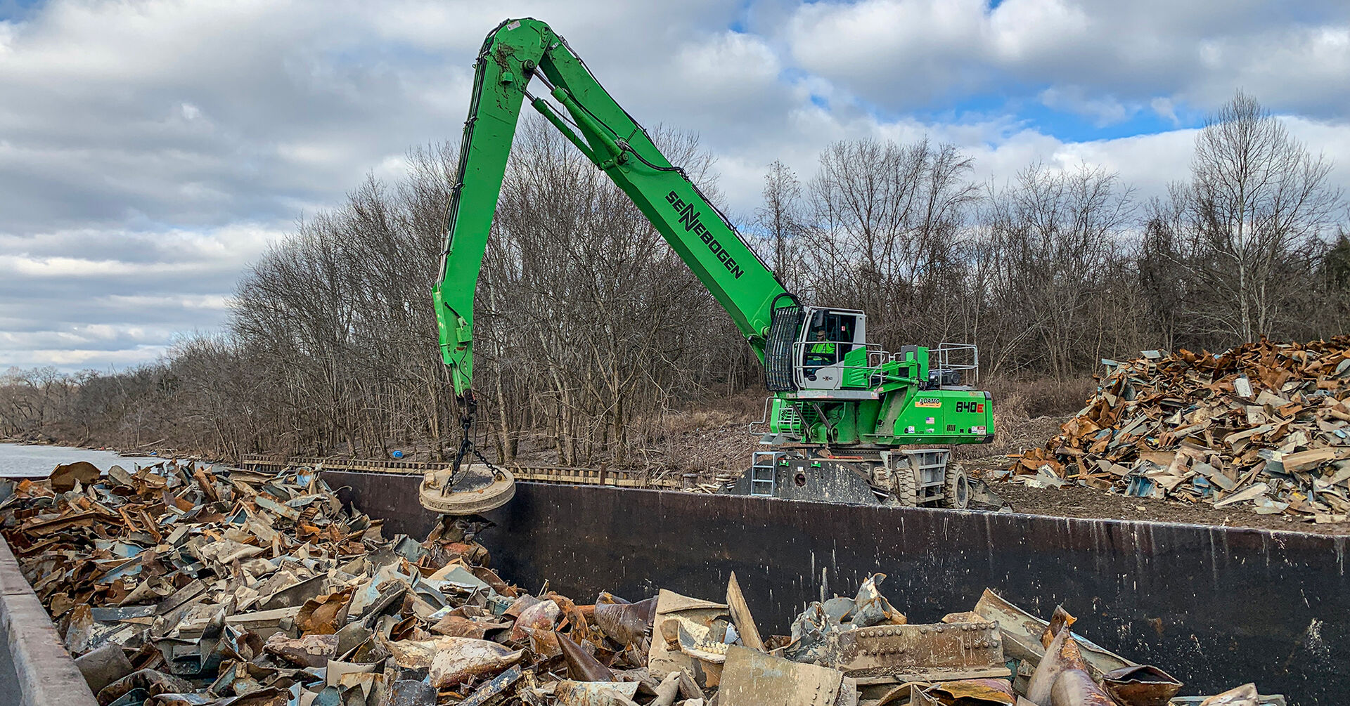 Material handler 840 - recovery of ferrous metals from demolition debris
