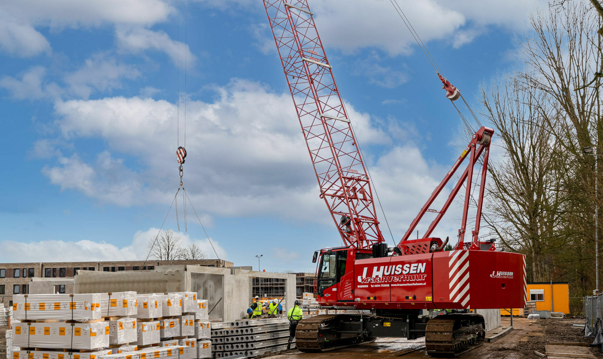 Precast concrete assembly with 50 t crawler crane 1100 G-series ...