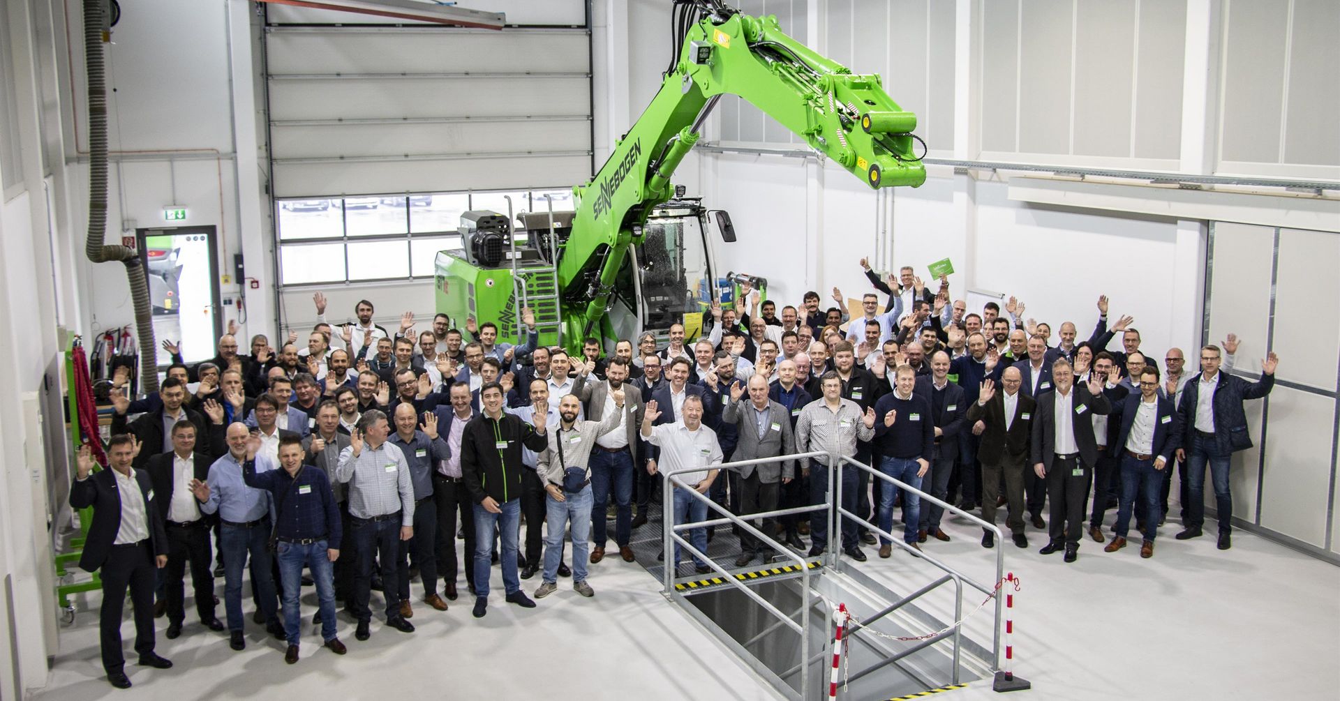 International SENNEBOGEN dealer network meet in Straubing - SENNEBOGEN ...