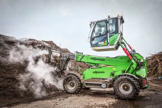 Telehandler 355 E at the composting plant | SENNEBOGEN