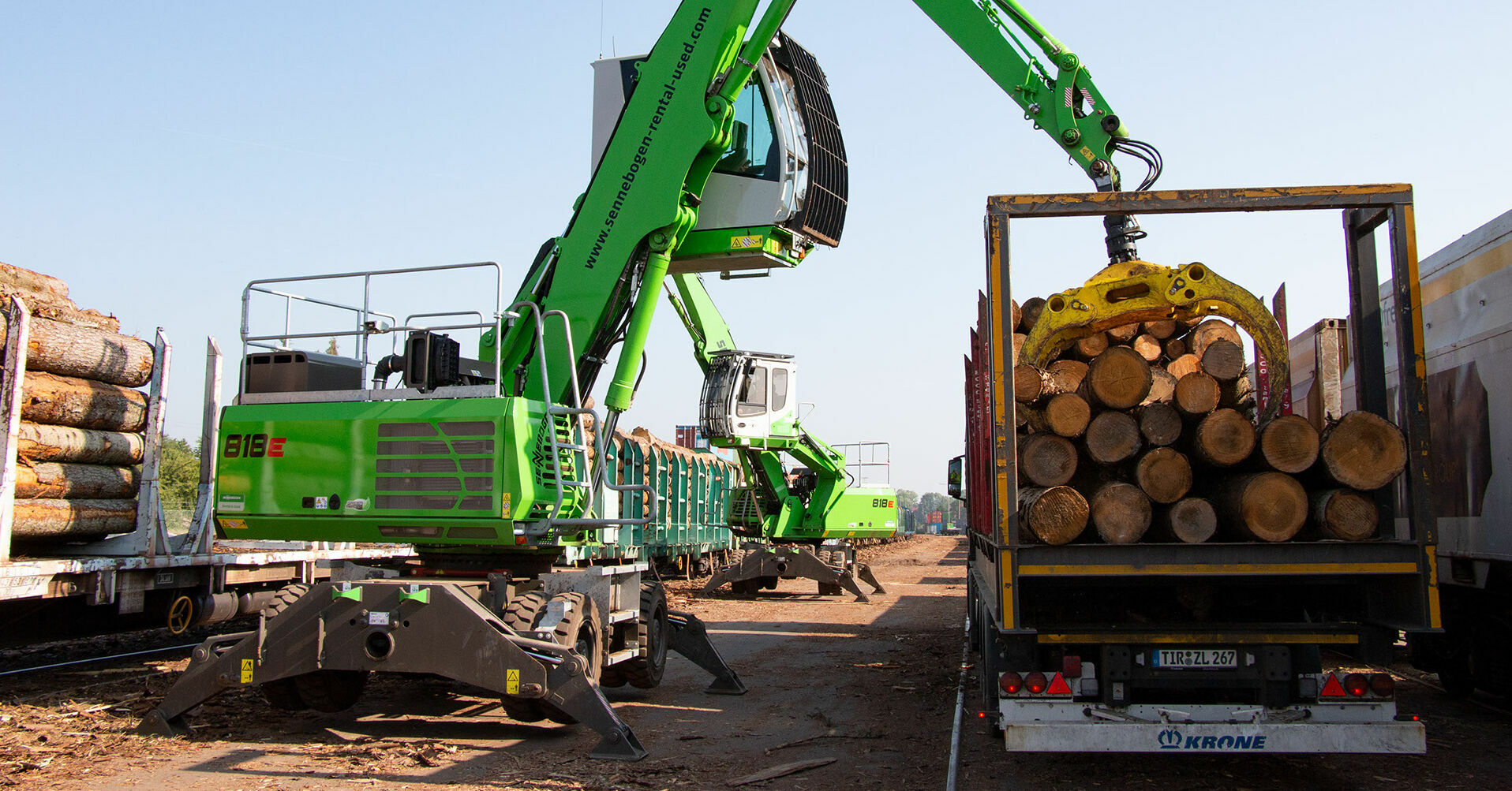 Material handler for recycling & more: SENNEBOGEN 818 E