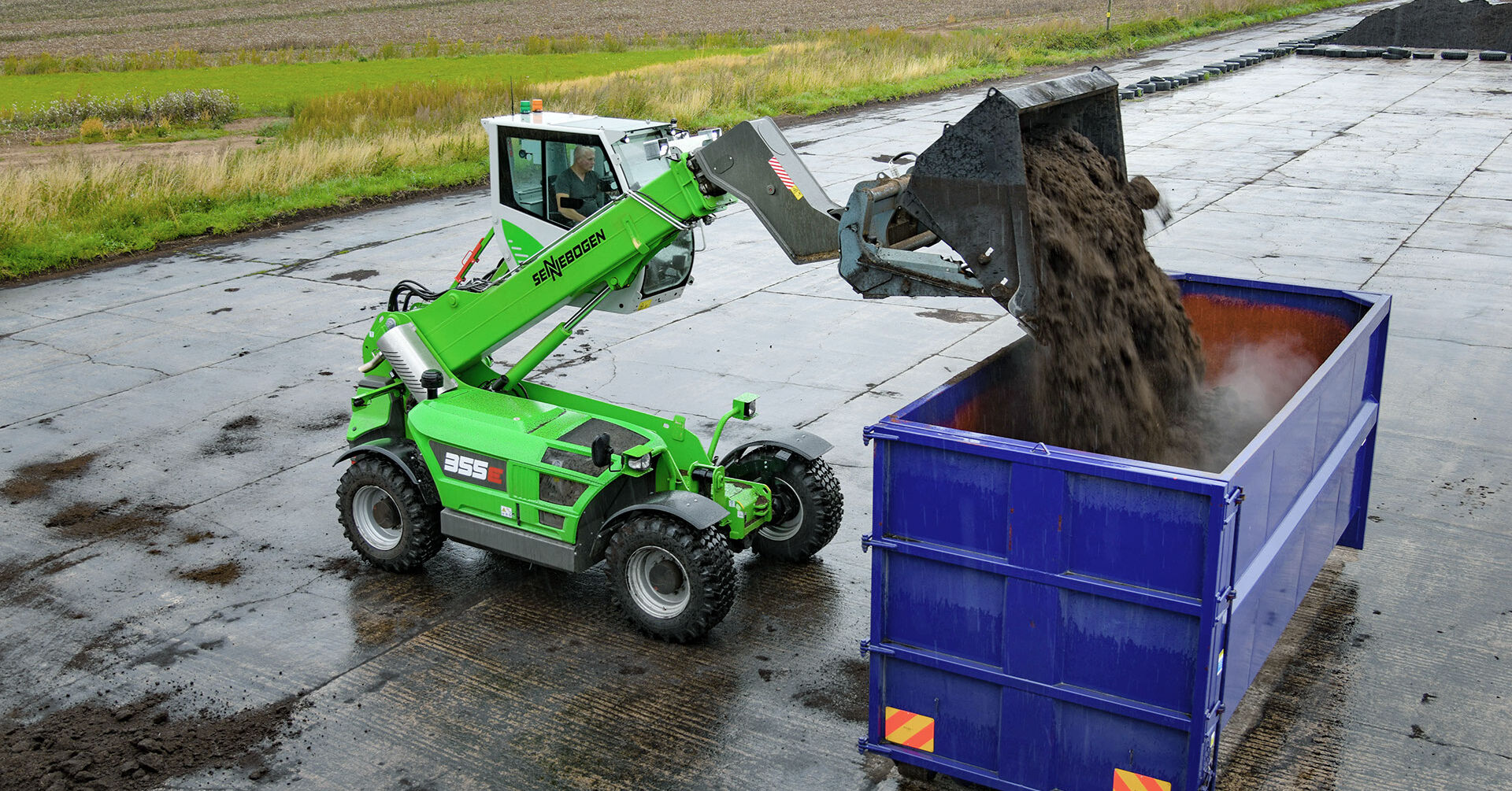 The SENNEBOGEN 355 E telehandler demonstrates its full potential at a ...