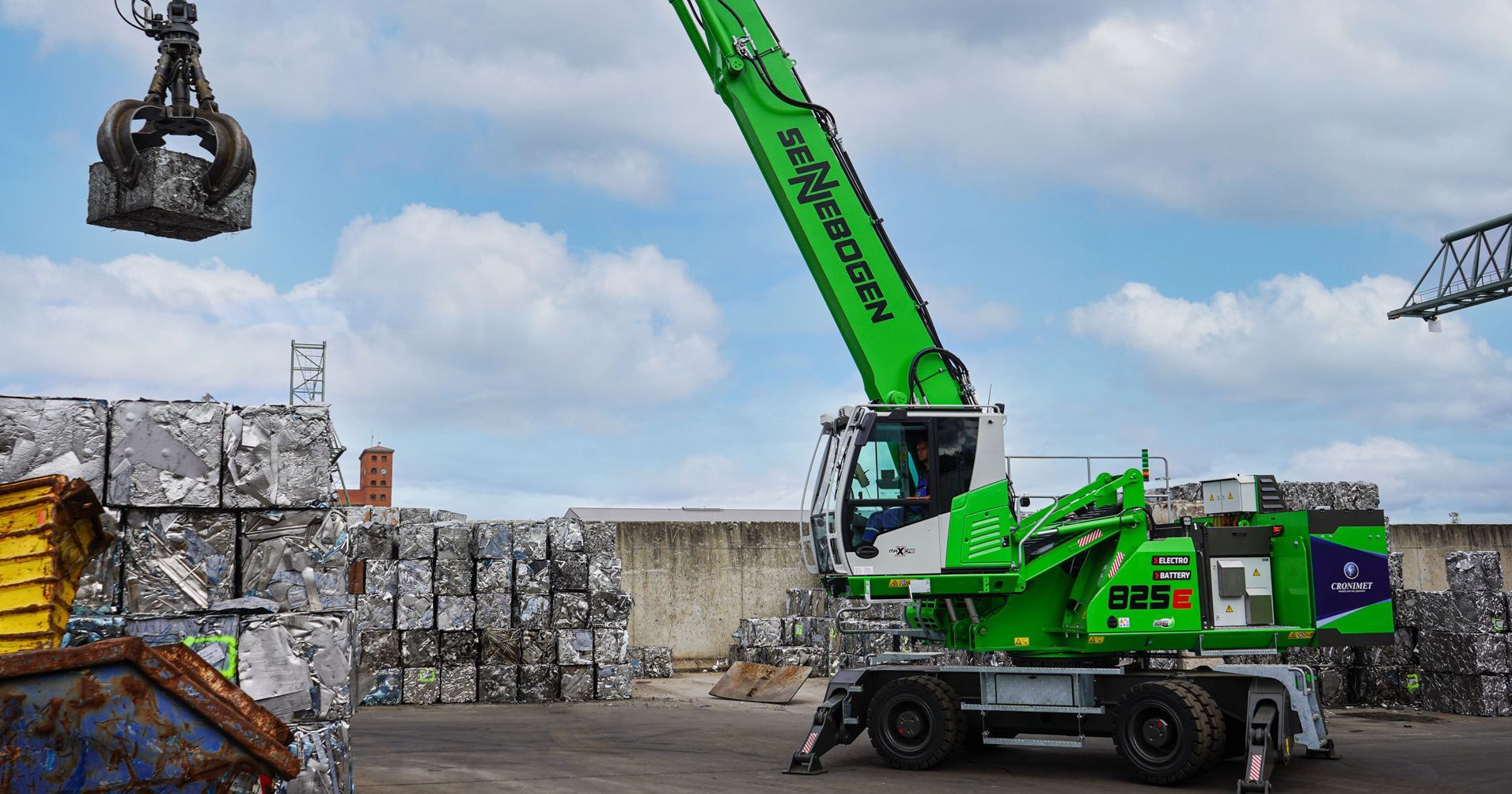 Elektrobagger mit Akkutechnik für Recyclingbranche | SENNEBOGEN