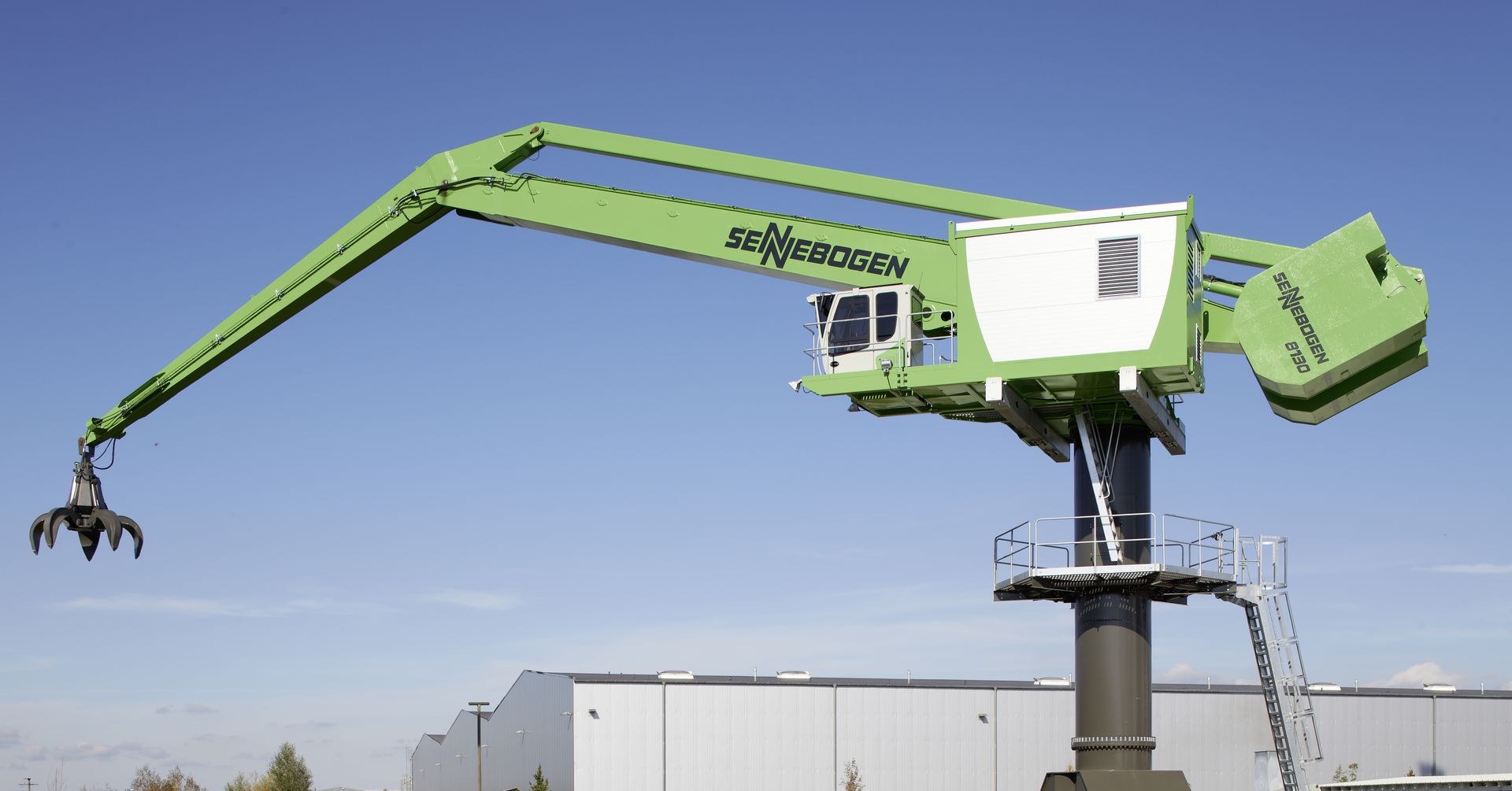 SENNEBOGEN presents the 8130 EQ - SENNEBOGEN Maschinenfabrik GmbH