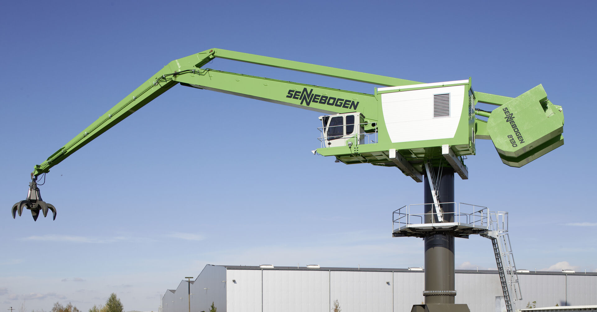 SENNEBOGEN presents the 8130 EQ - SENNEBOGEN Maschinenfabrik GmbH