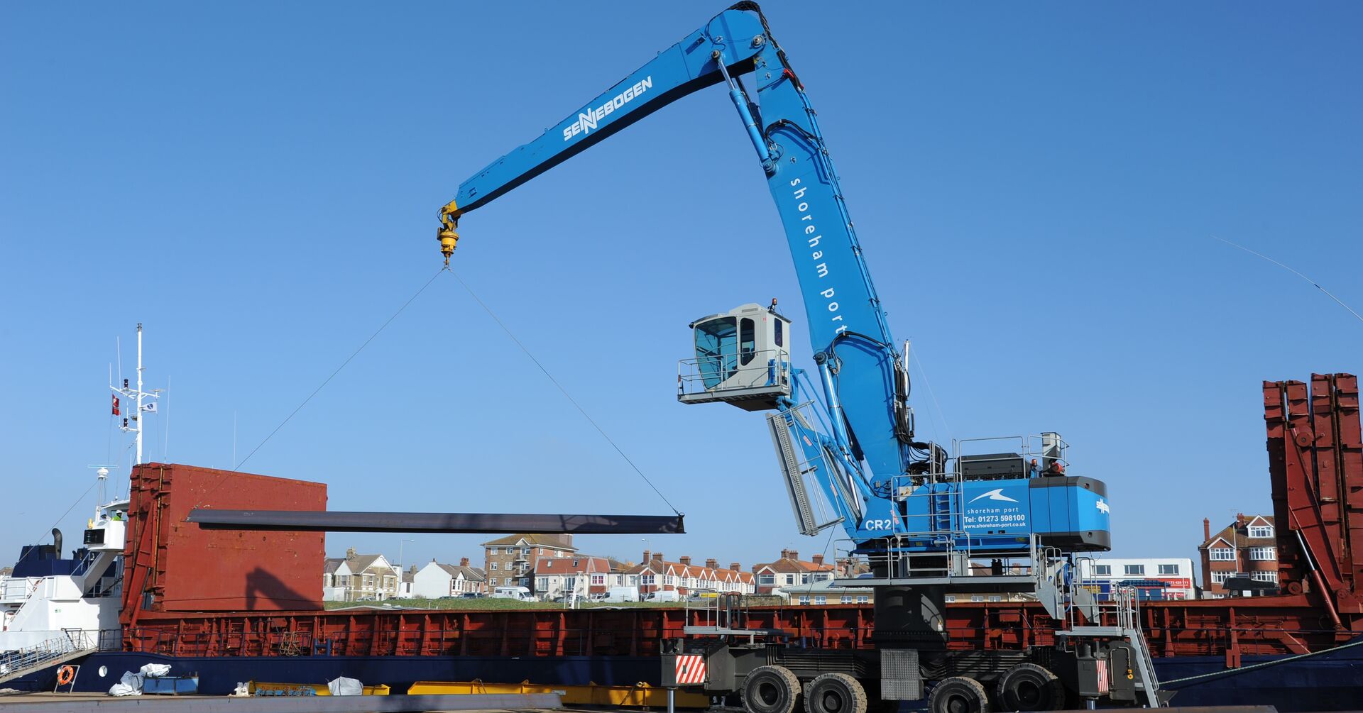 Neuer SENNEBOGEN 880 Mobil – Umschlagmaschine für britischen Shoreham ...