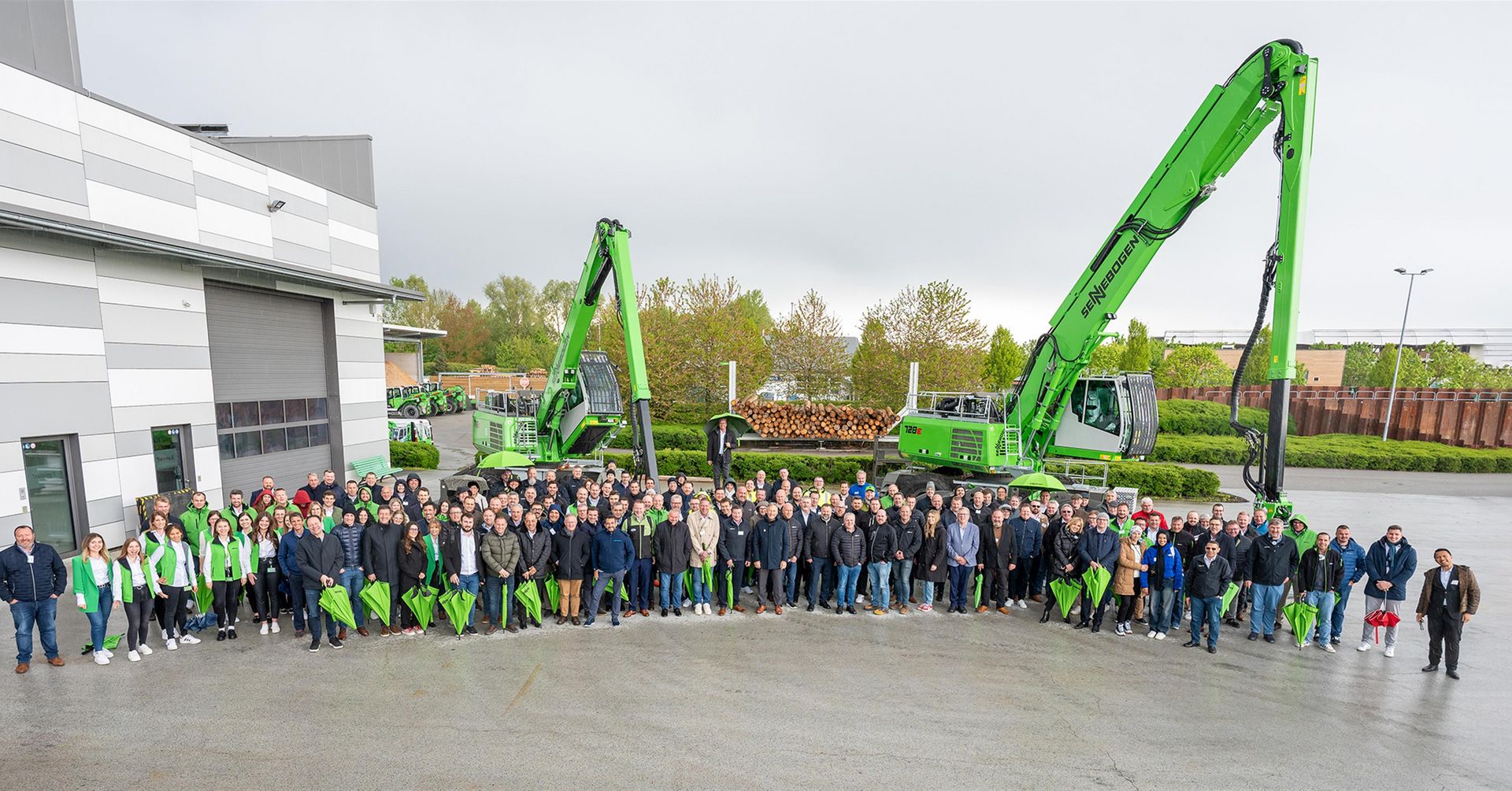 SENNEBOGEN dealer meeting for recycling experts