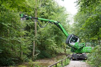 718 E - material handler for tree care projects | SENNEBOGEN