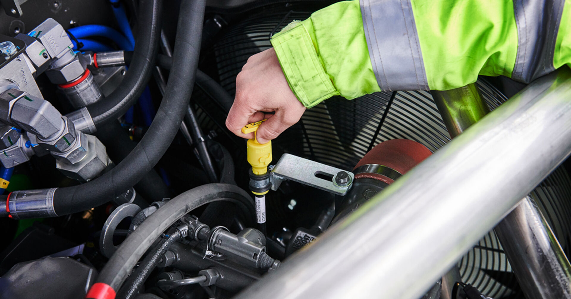 Service and sales | SENNEBOGEN