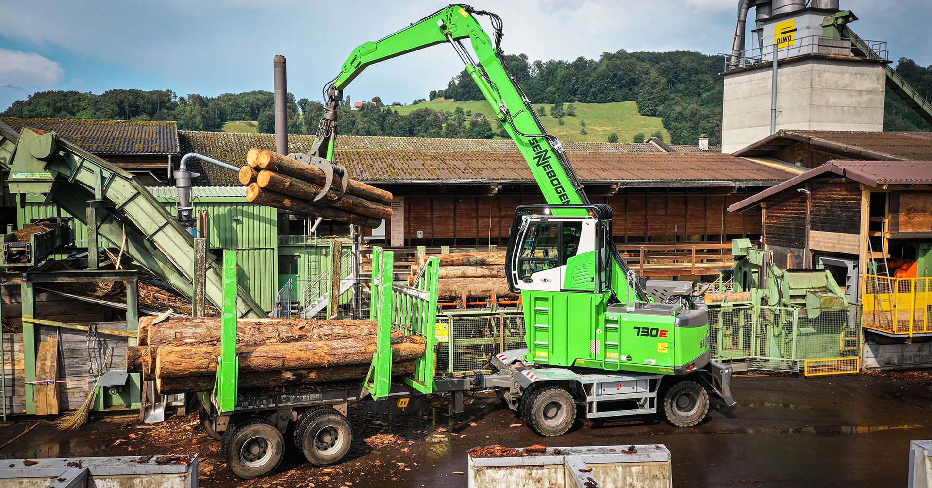 Material handler for timber handling: SENNEBOGEN 730 E