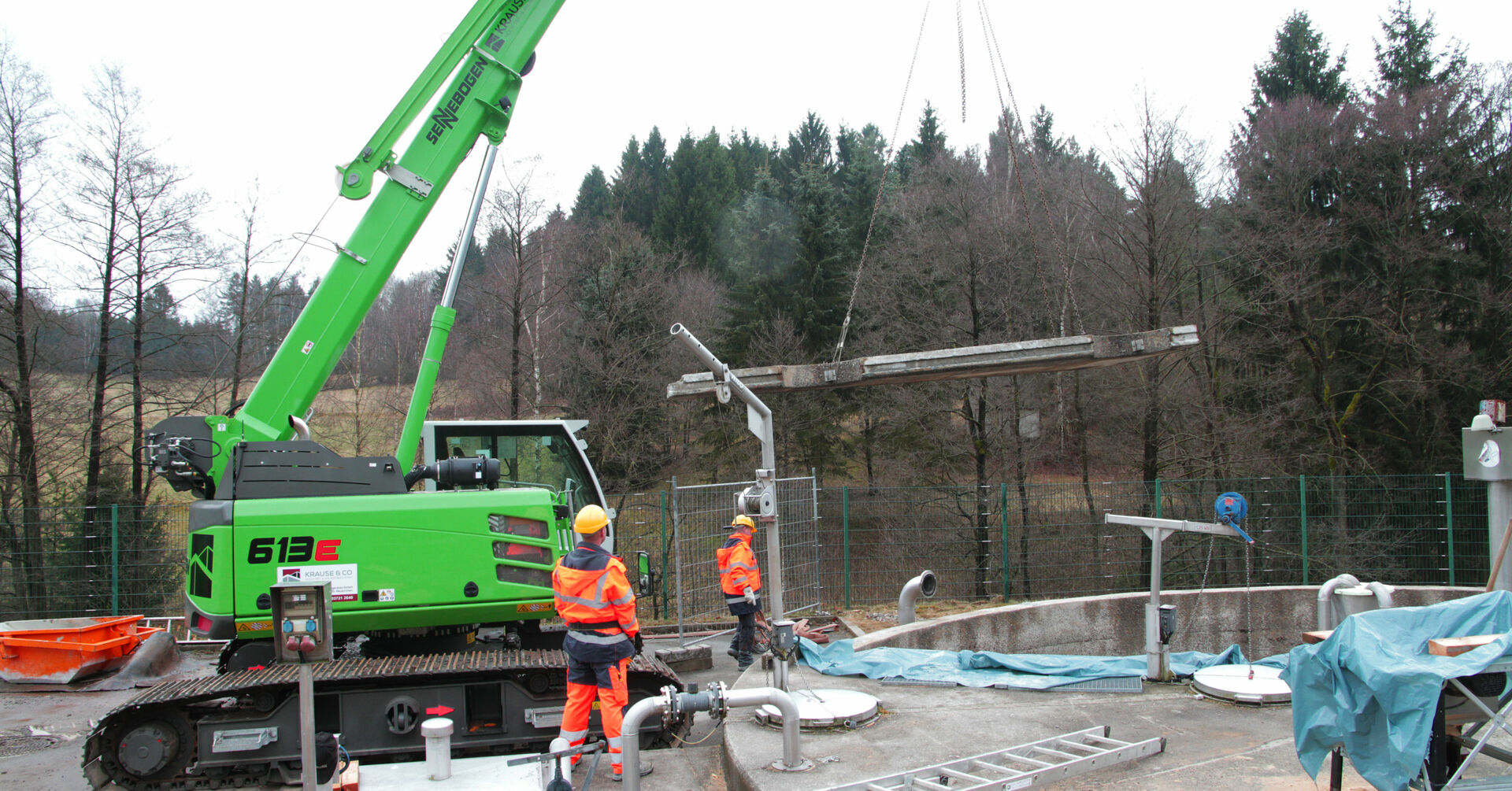 SENNEBOGEN 613 – KOMPAKTER 16 T RAUPENTELEKRAN MIT NEUER KABINE UND ...